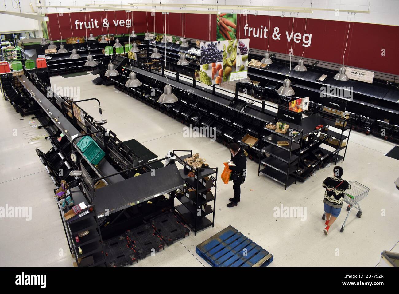 Empty shelf asda hi-res stock photography and images - Alamy