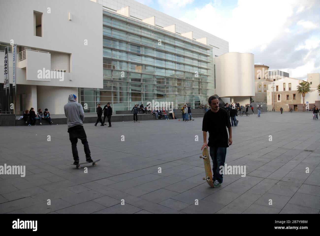 The Barcelona Museum of Contemporary Art, plaza dels Angels Stock Photo ...