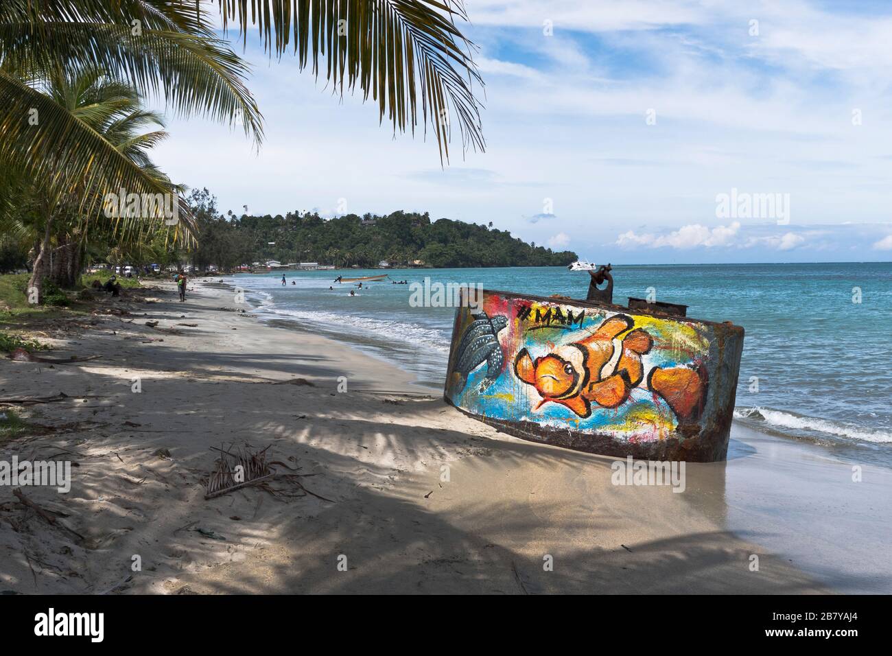 dh WEWAK PAPUA NEW GUINEA Local beach artwork colourful graffiti ship ...