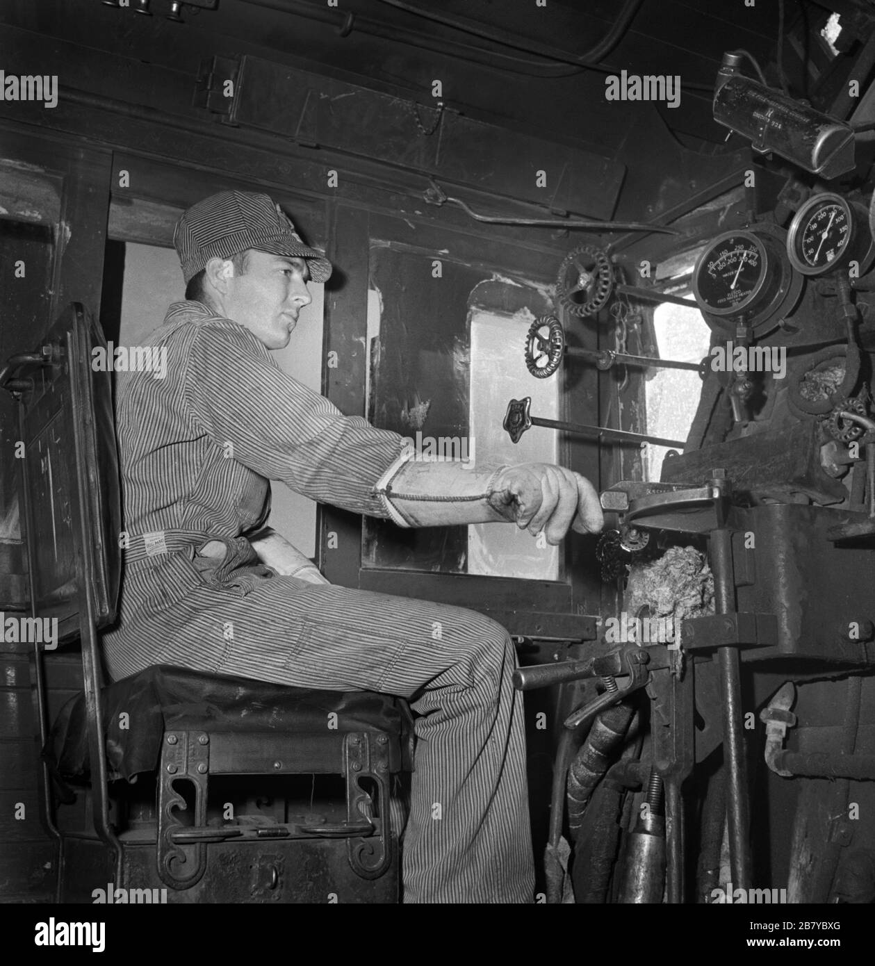 1940s fireman hi-res stock photography and images - Alamy