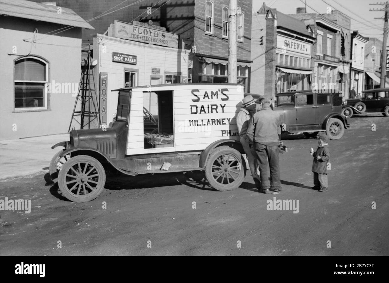 Killarney main street hi-res stock photography and images - Alamy