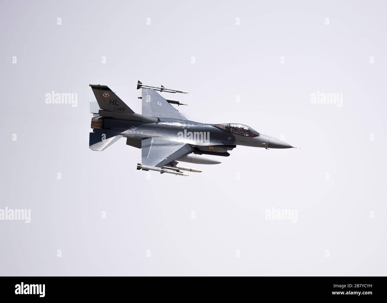 An F-16C Fighting Falcon fighter jet assigned to the 16th Weapons ...