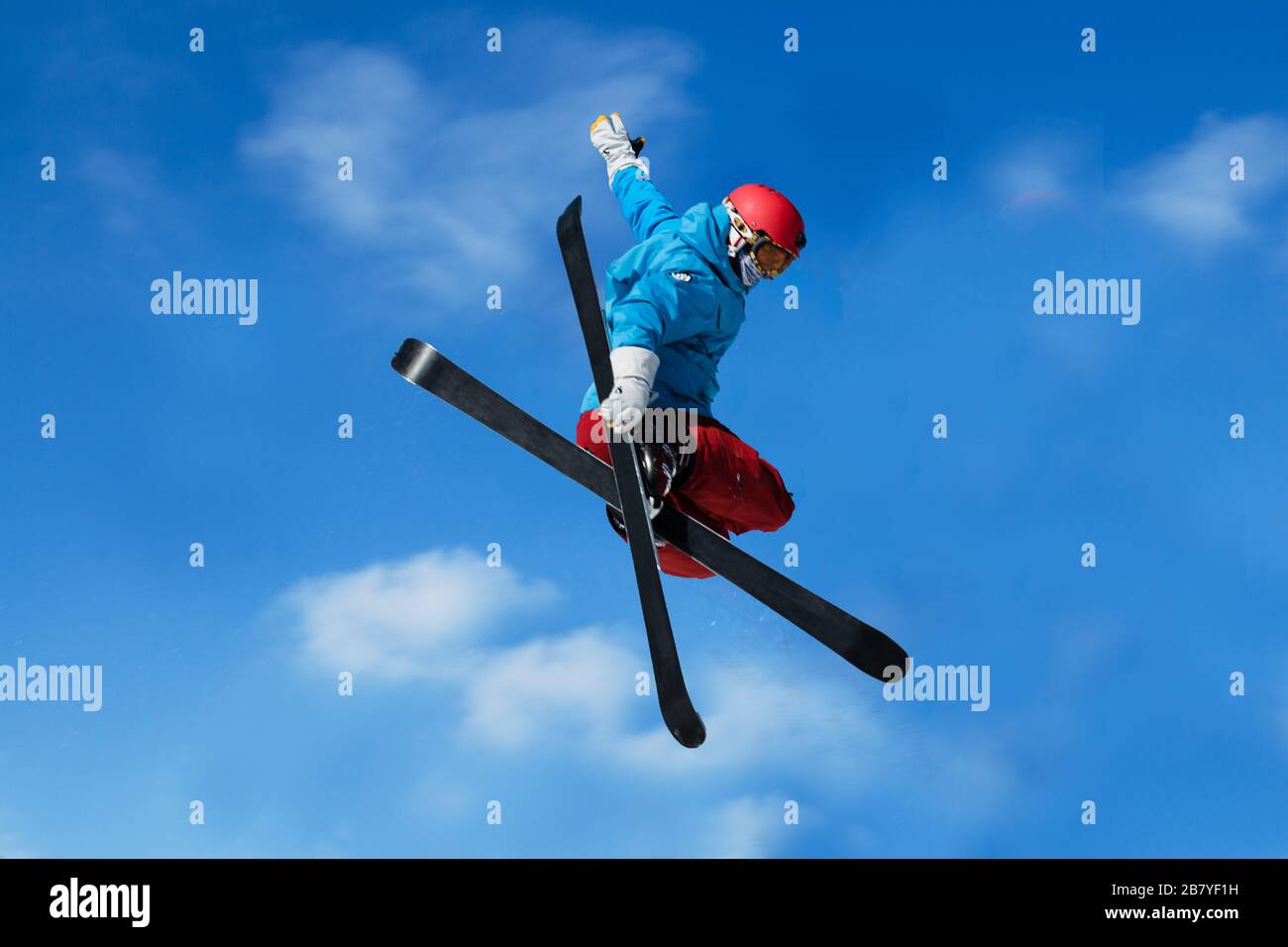 Trick skiing hi-res stock photography and images - Alamy