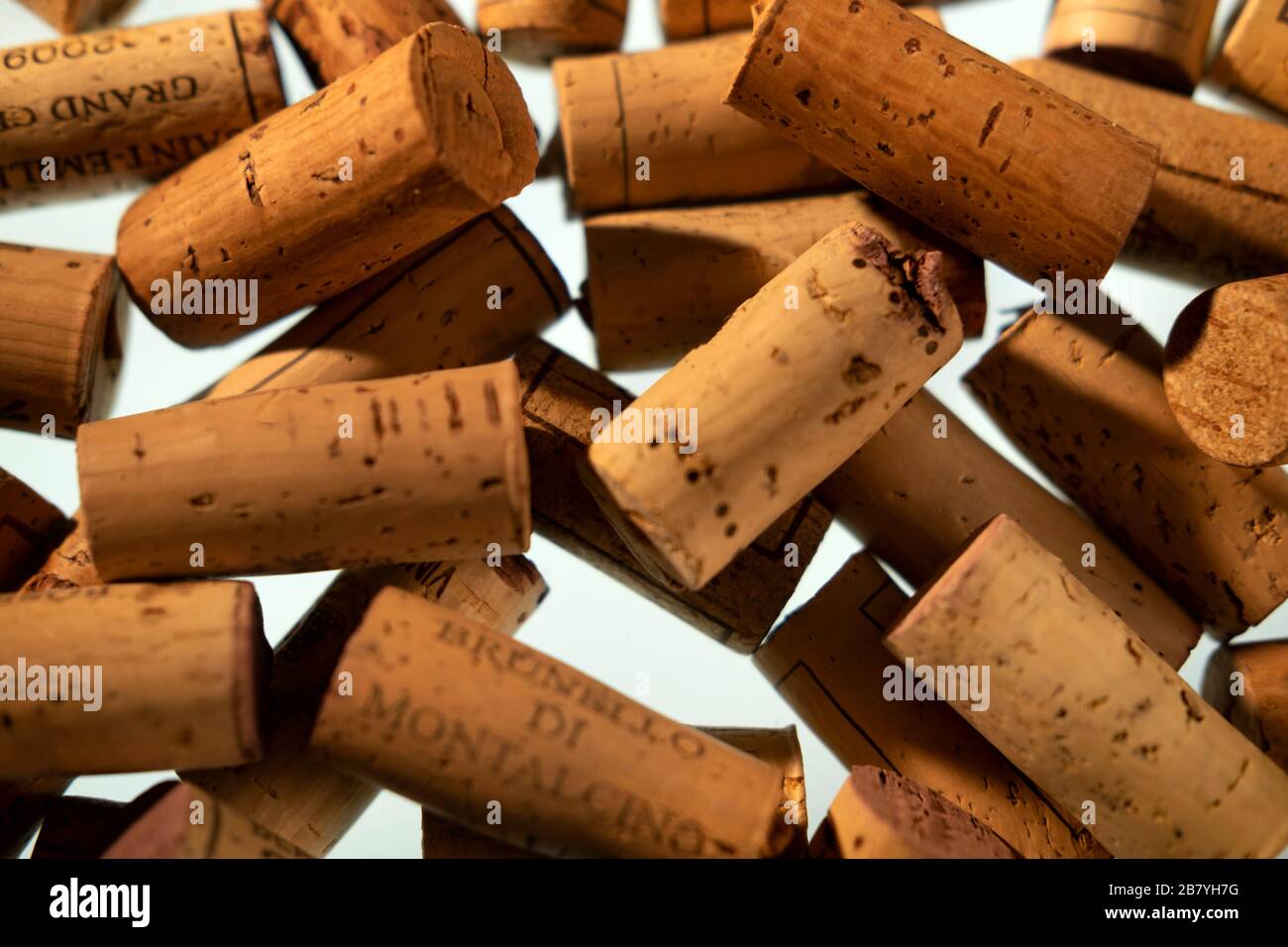 Collection of wine corks Stock Photo - Alamy