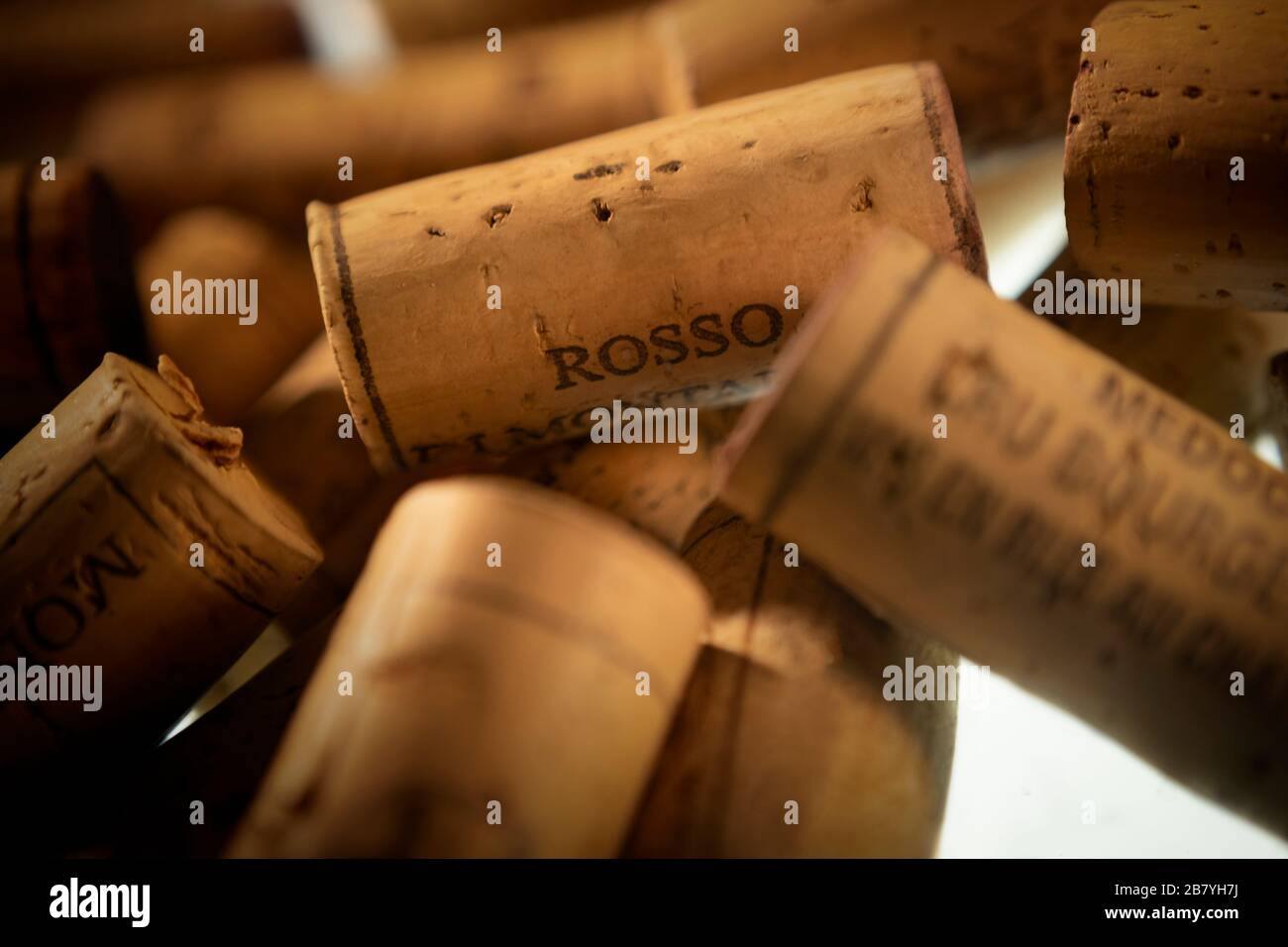 Collection of wine corks Stock Photo - Alamy