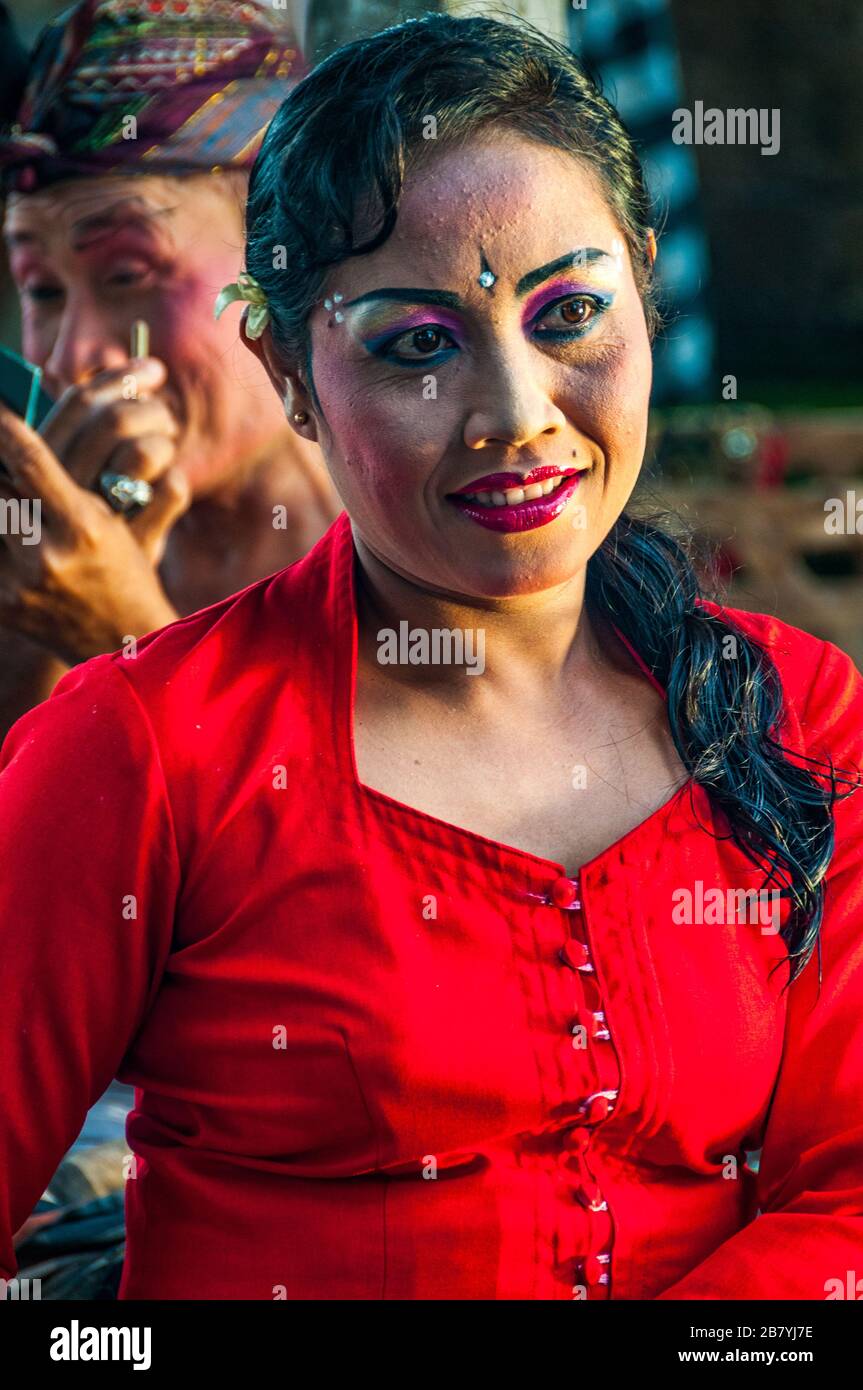 Female performer backstage during the preparations for the Barong dance ...