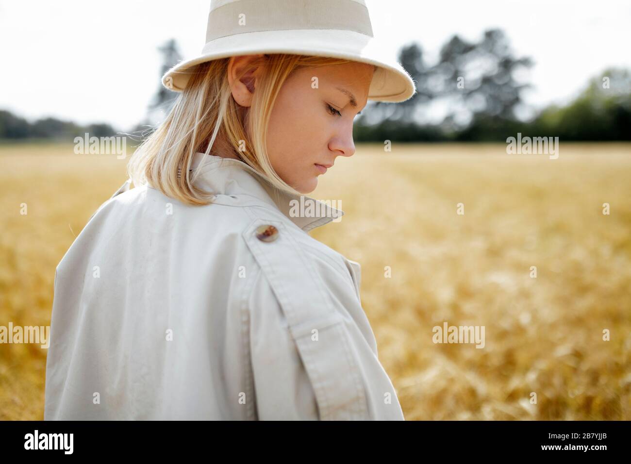 Fedora hat side view hi-res stock photography and images - Alamy