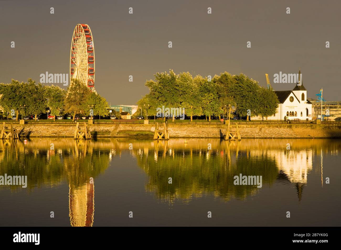 Cardiff bay ferris wheel hi-res stock photography and images - Alamy