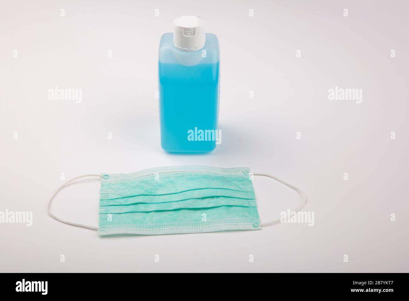 Respirator disinfecting hospital hi-res stock photography and images ...