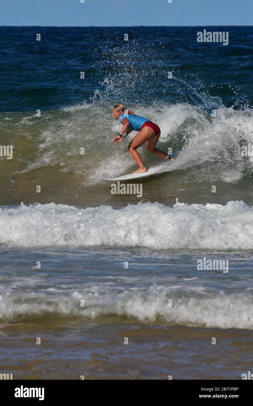 Gabriela Bryan in action at the Sydney Surf Pro 2020 Stock Photo - Alamy