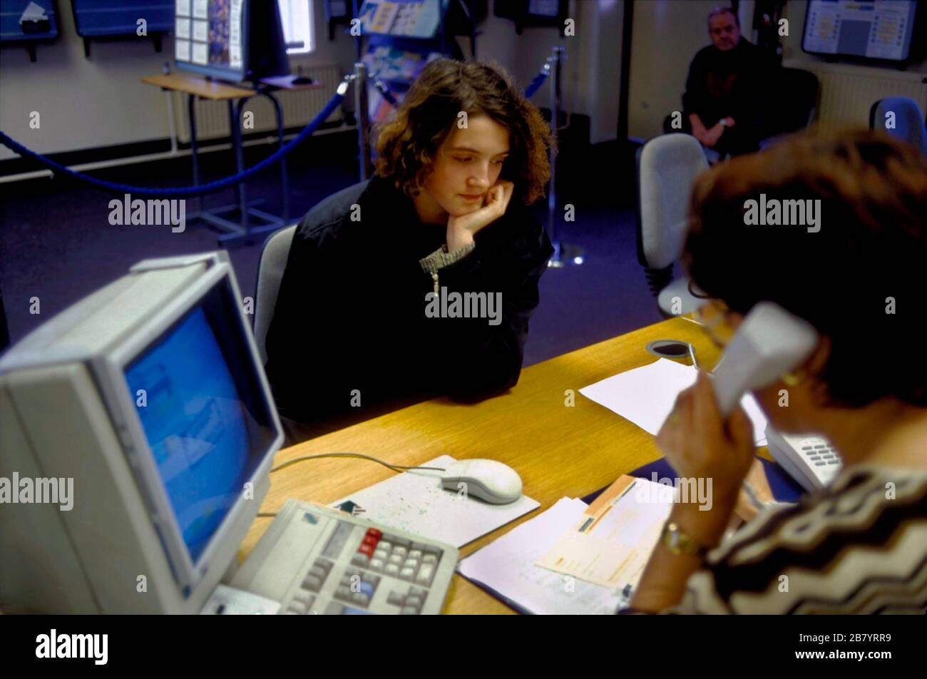 1990s teenagers uk hi-res stock photography and images - Alamy