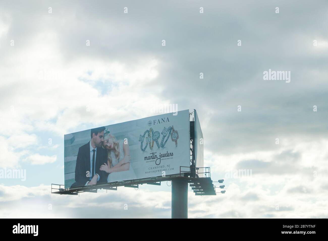 Billboard advertising and jewelry hi-res stock photography and images ...