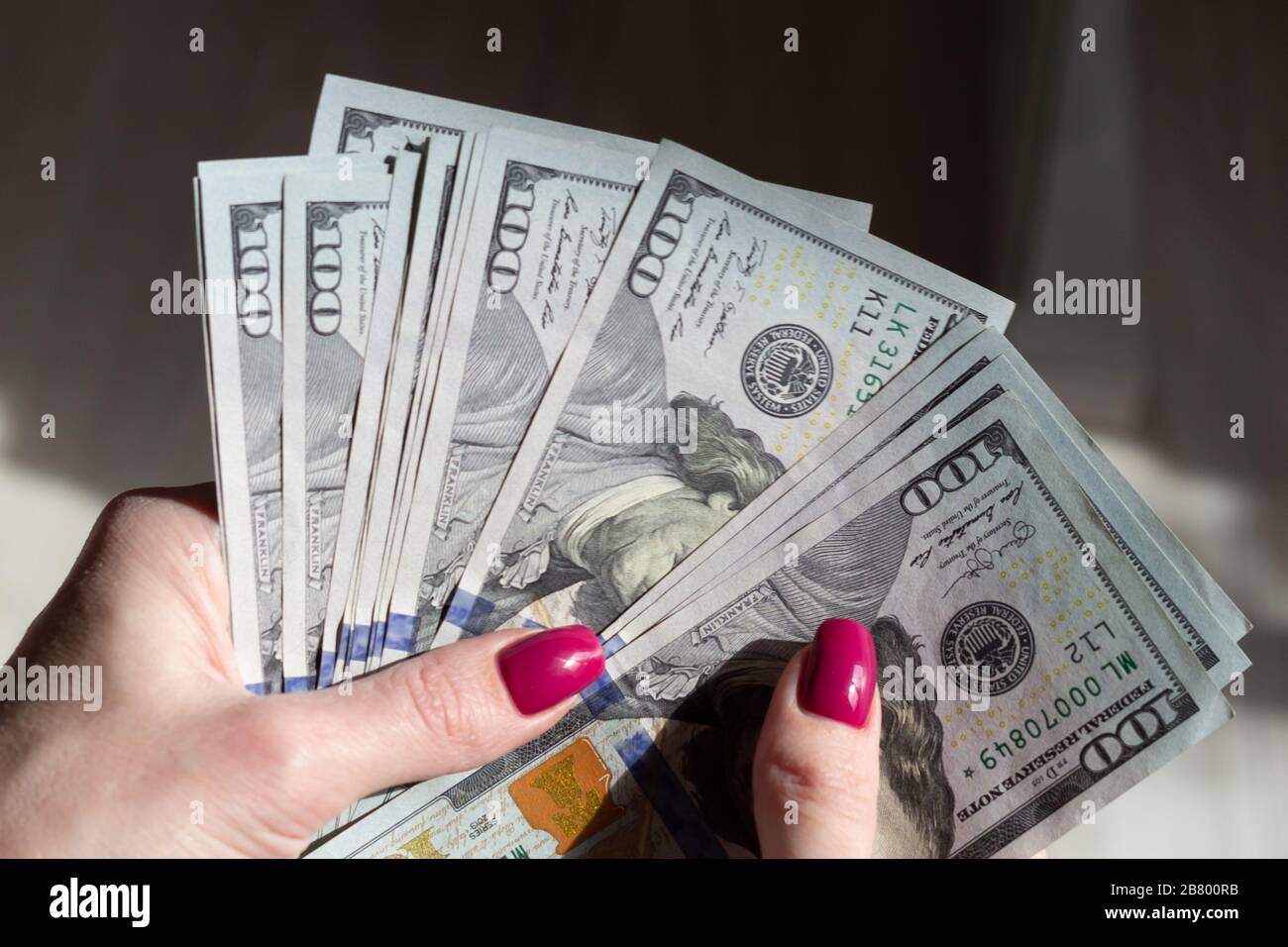 100 dollar bill fan hi-res stock photography and images - Alamy
