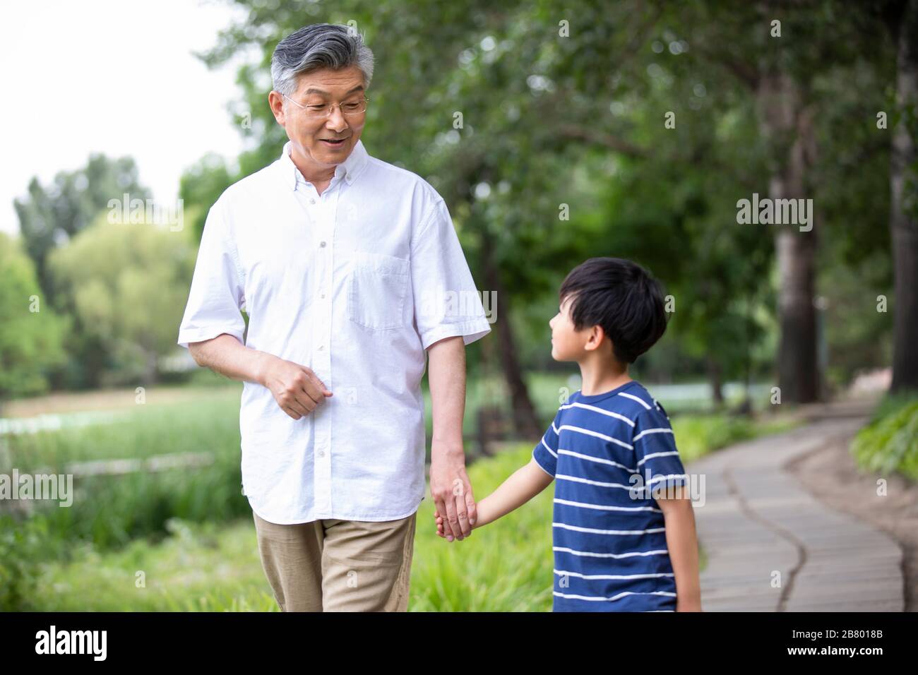 Chinese grandfather hi-res stock photography and images - Alamy