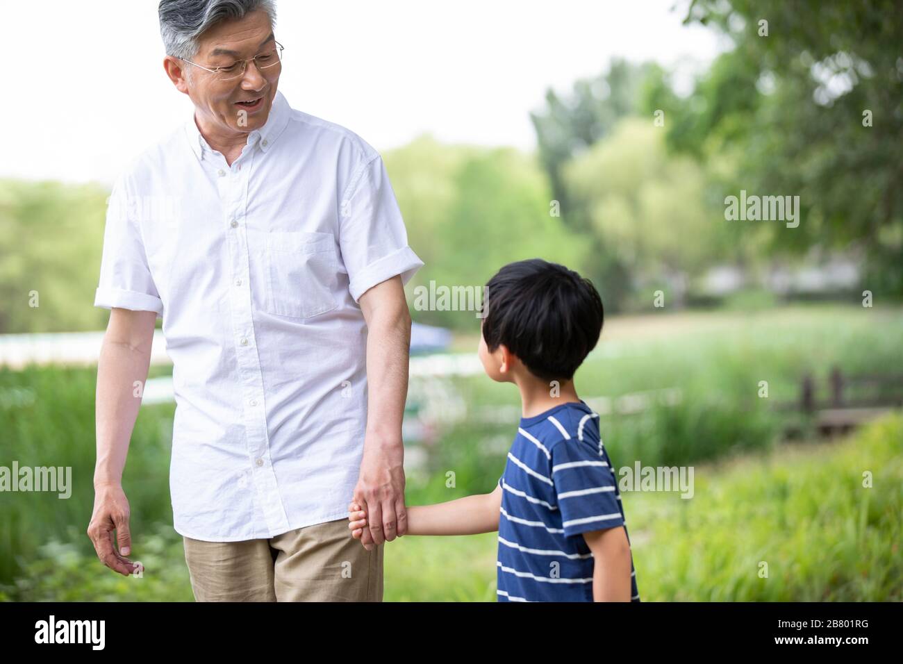 Chinese grandfather hi-res stock photography and images - Alamy
