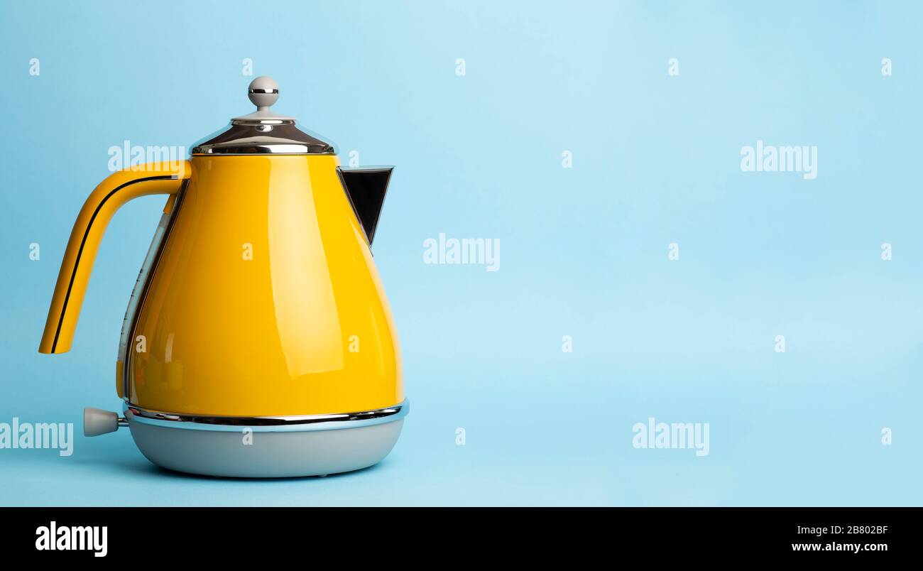 Electric kettle vintage hi-res stock photography and images - Alamy