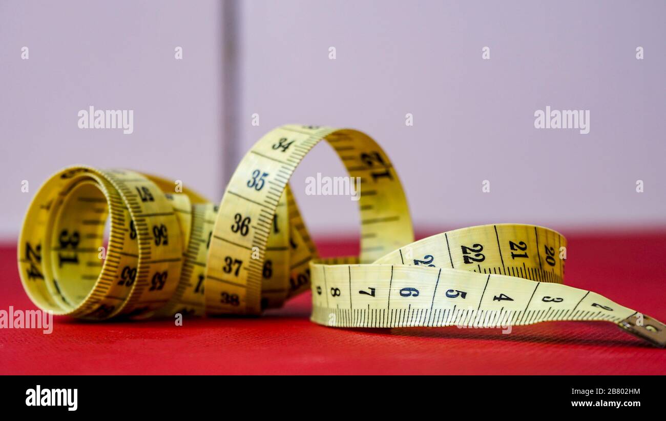 Measure size hi-res stock photography and images - Alamy