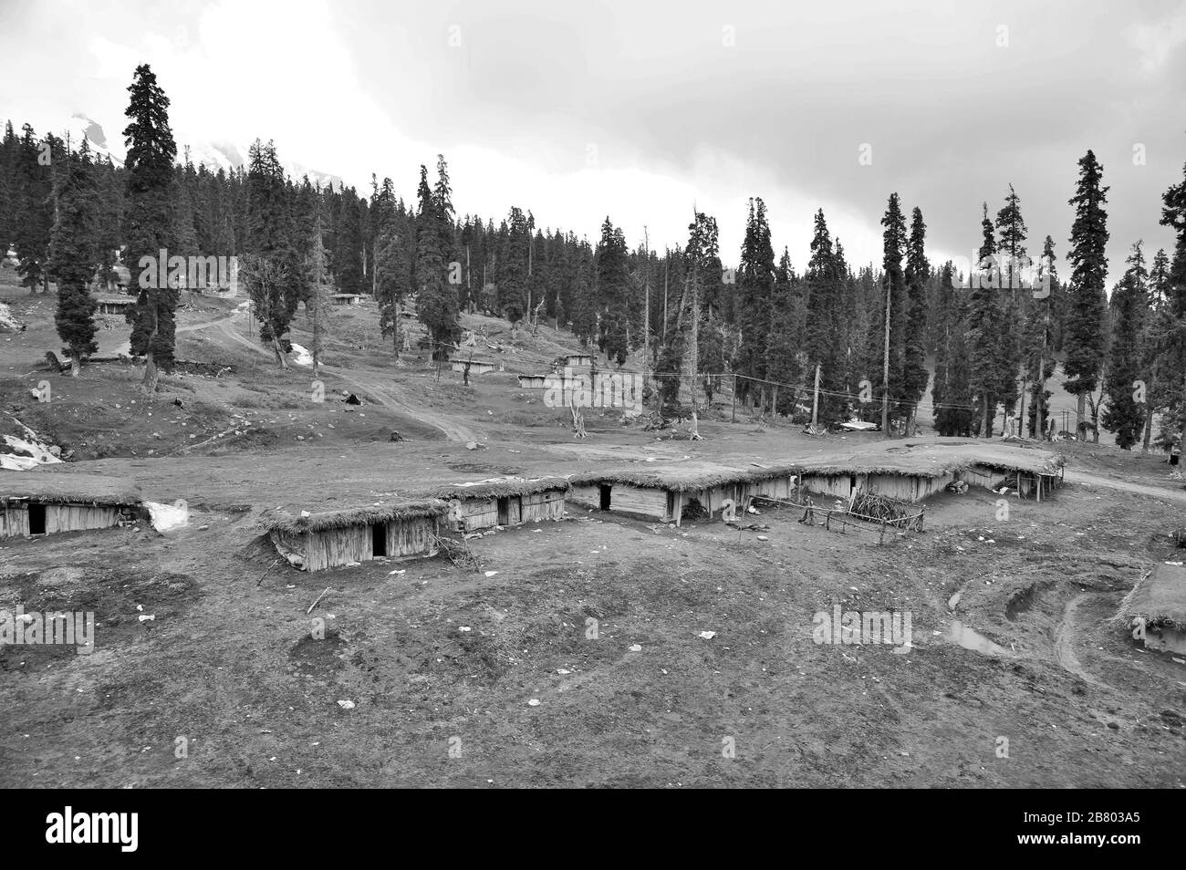 Gulmarg houses hi-res stock photography and images - Alamy