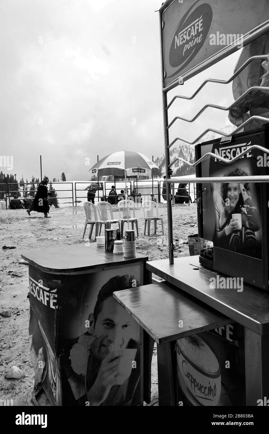 Peoples restaurant Black and White Stock Photos & Images - Alamy