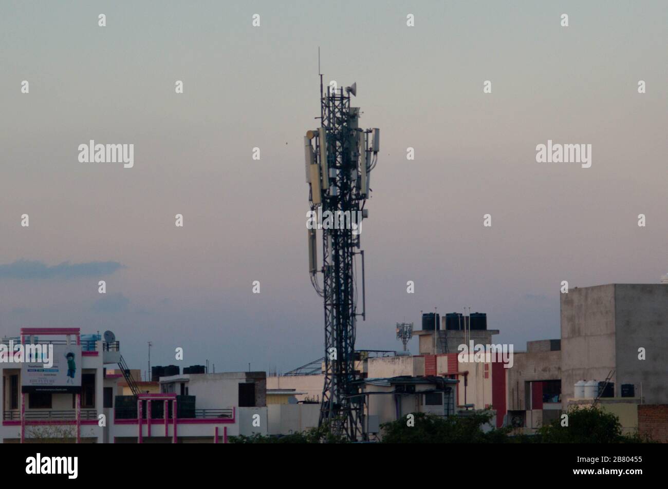 Cell phone tower india hi-res stock photography and images - Alamy