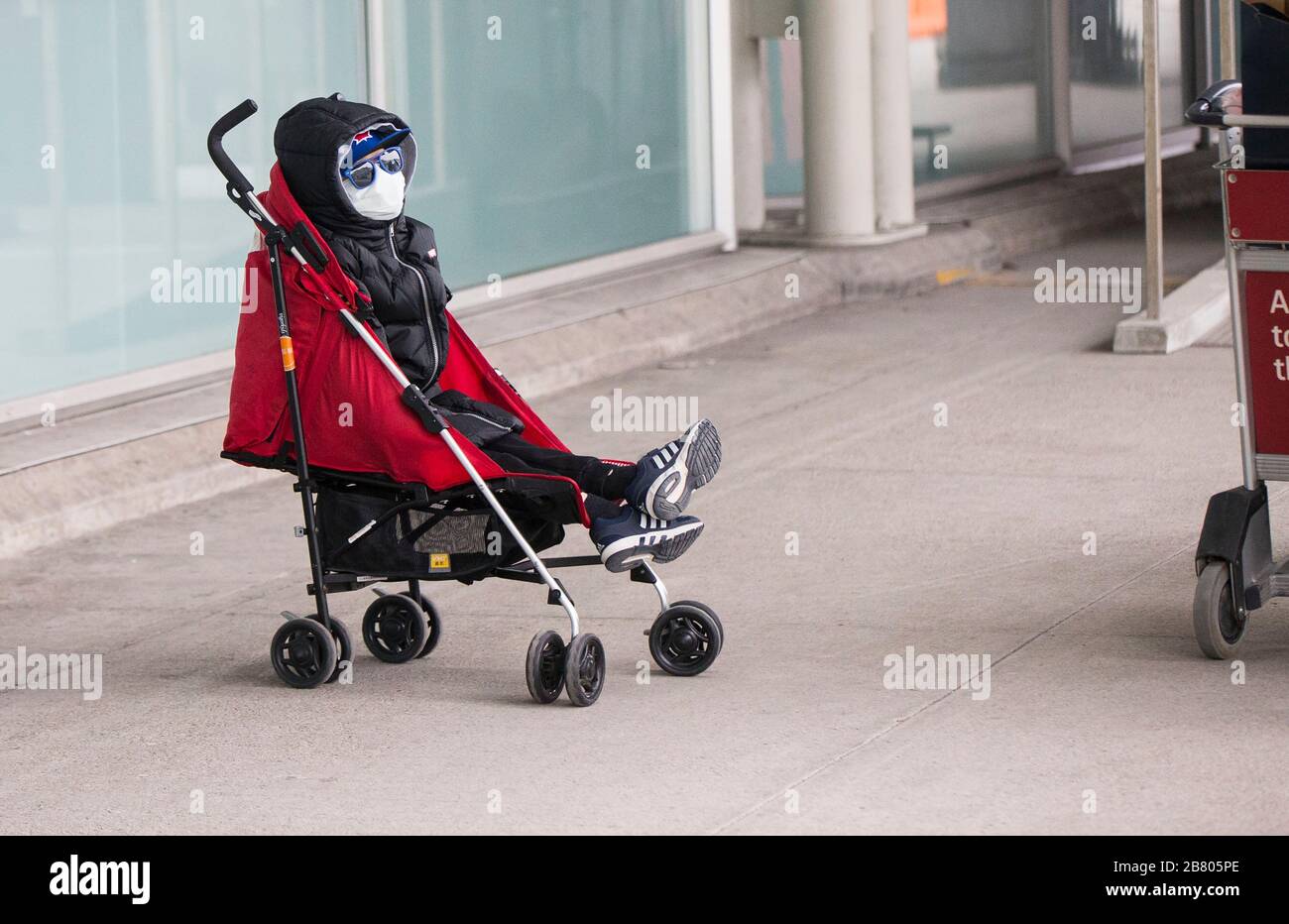 Justin trudeau mask hi-res stock photography and images - Alamy