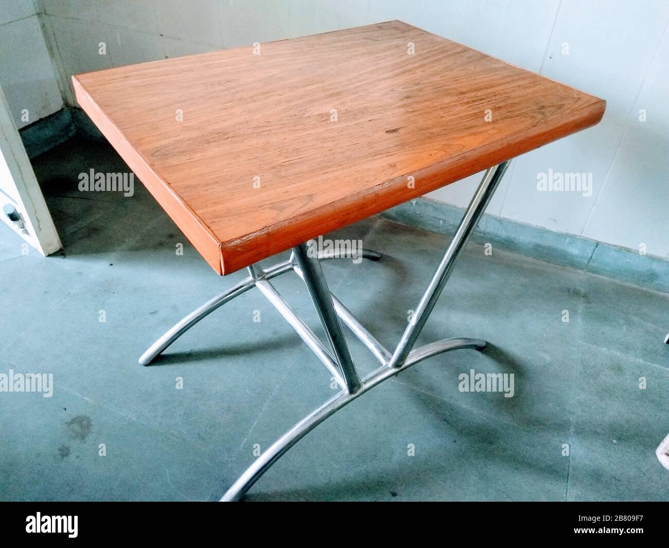 A picture of wood table Stock Photo - Alamy