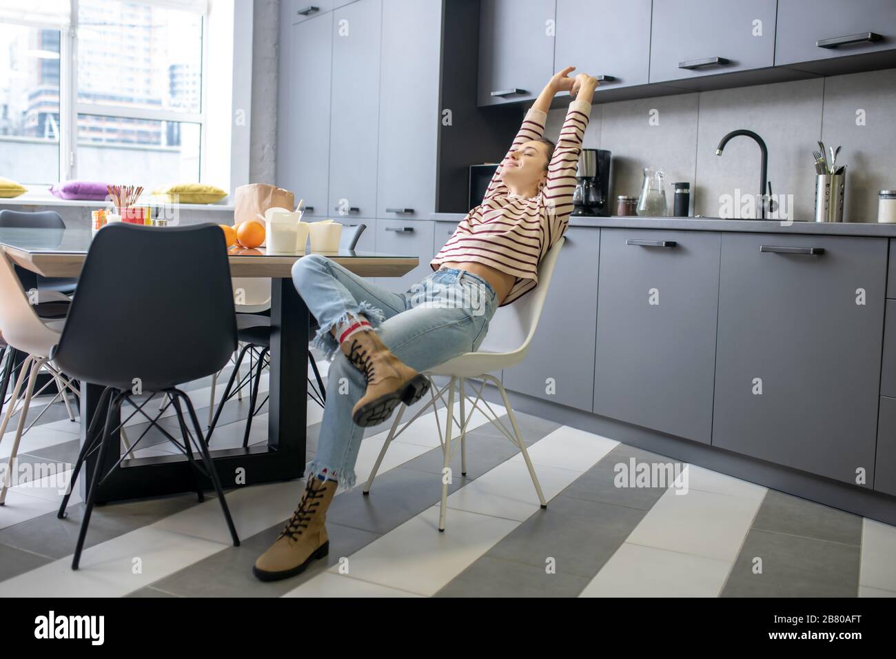 Kitchen stretching hi-res stock photography and images - Alamy