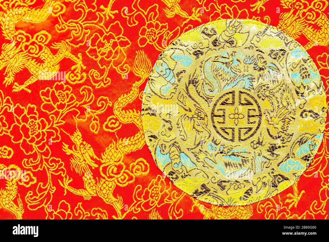 Red And Gold Chinese Wallpaper