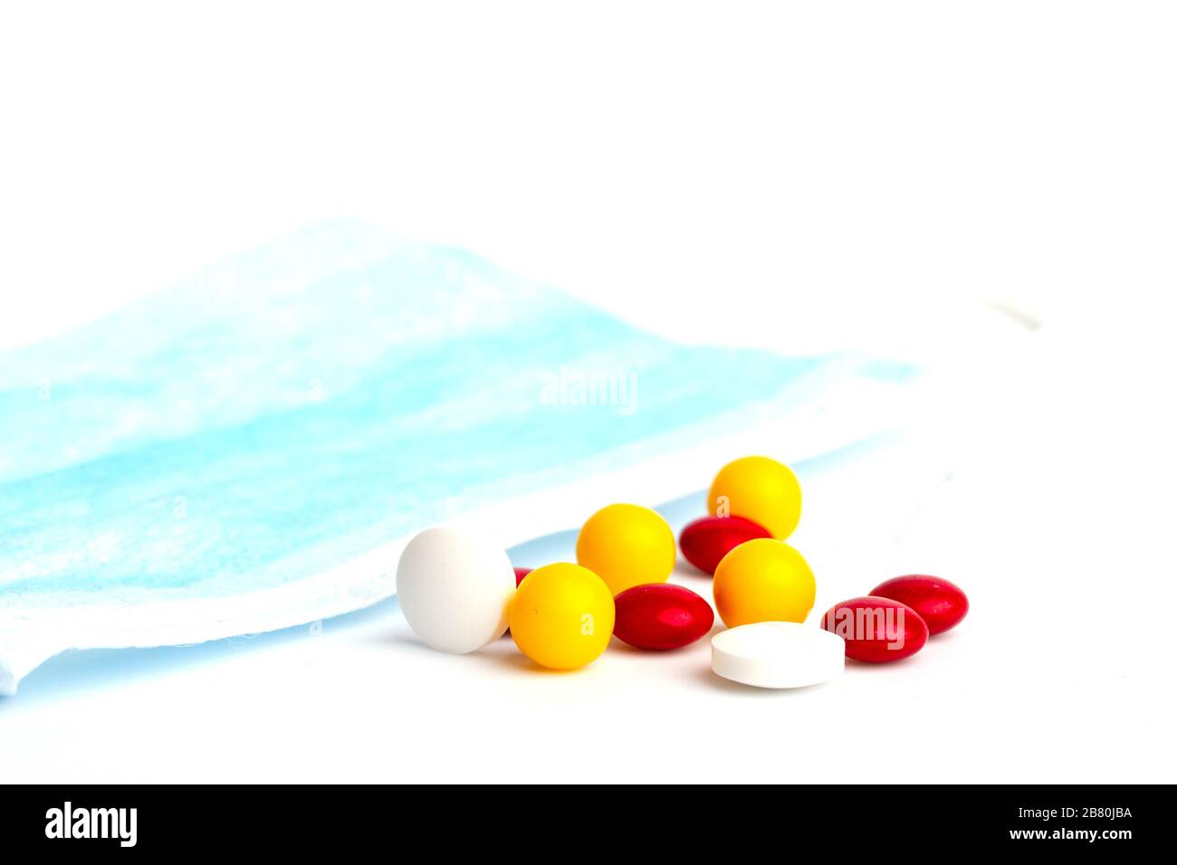 Red tablet pill round hi-res stock photography and images - Alamy