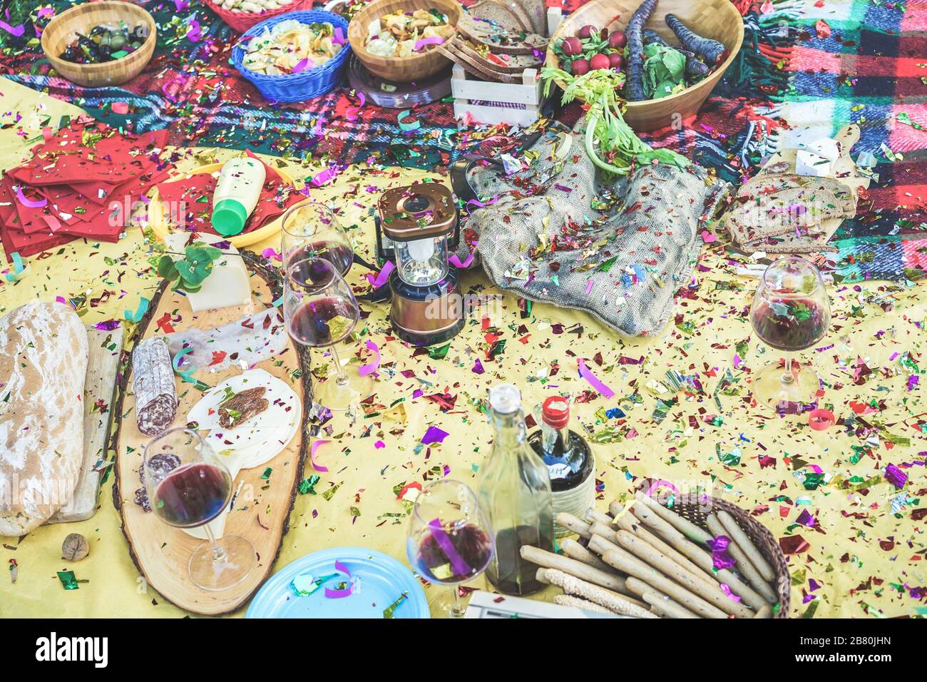 Barbecue On The Floor High Resolution Stock Photography and Images - Alamy