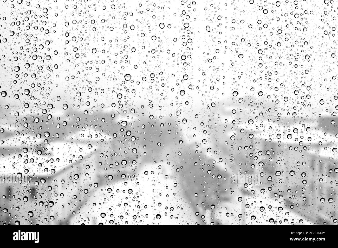 Window dew drops looking out hi-res stock photography and images - Alamy