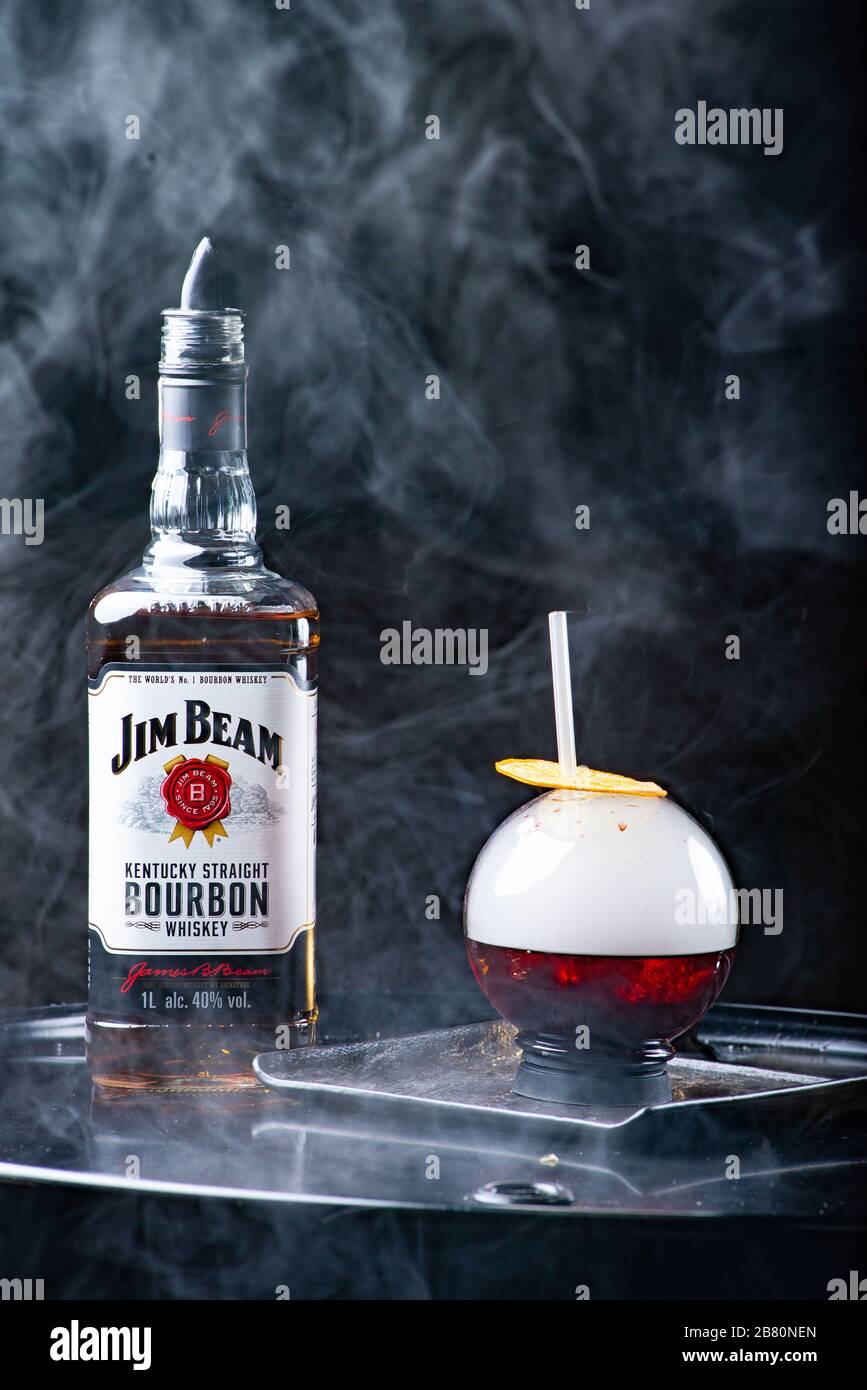 Jim beam bottle hi-res stock photography and images - Alamy