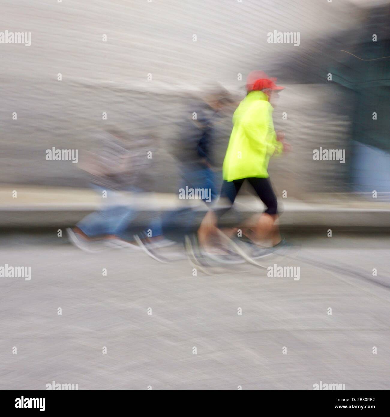 Run blurred movement hi-res stock photography and images - Alamy
