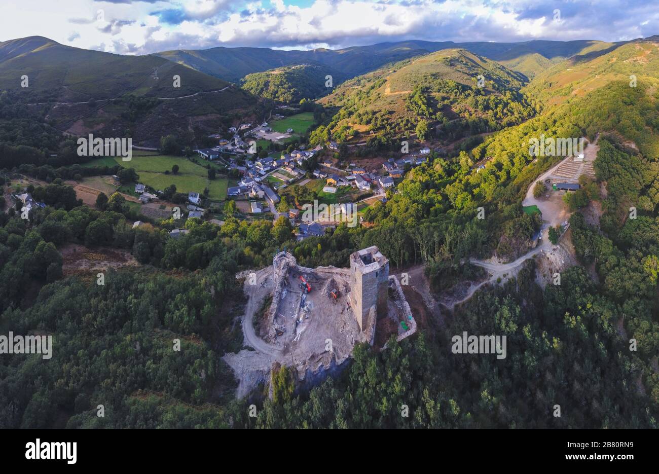 Bierzo aerial hi-res stock photography and images - Alamy