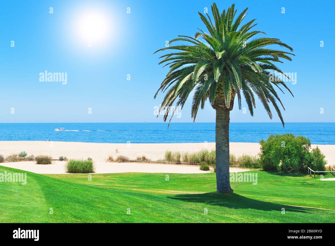 Golf field on beach hi-res stock photography and images - Alamy