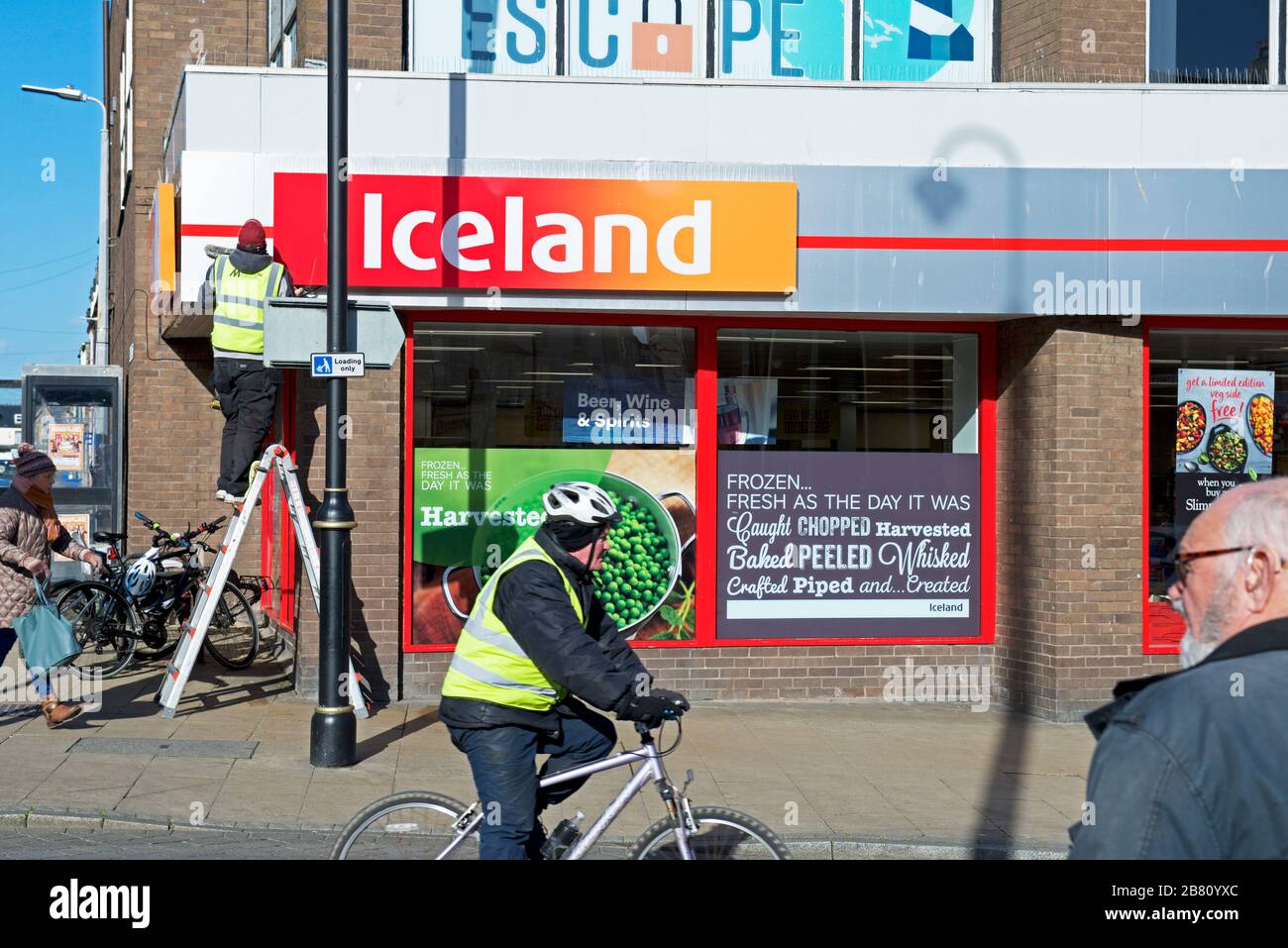 Bridlington shop front hi-res stock photography and images - Alamy