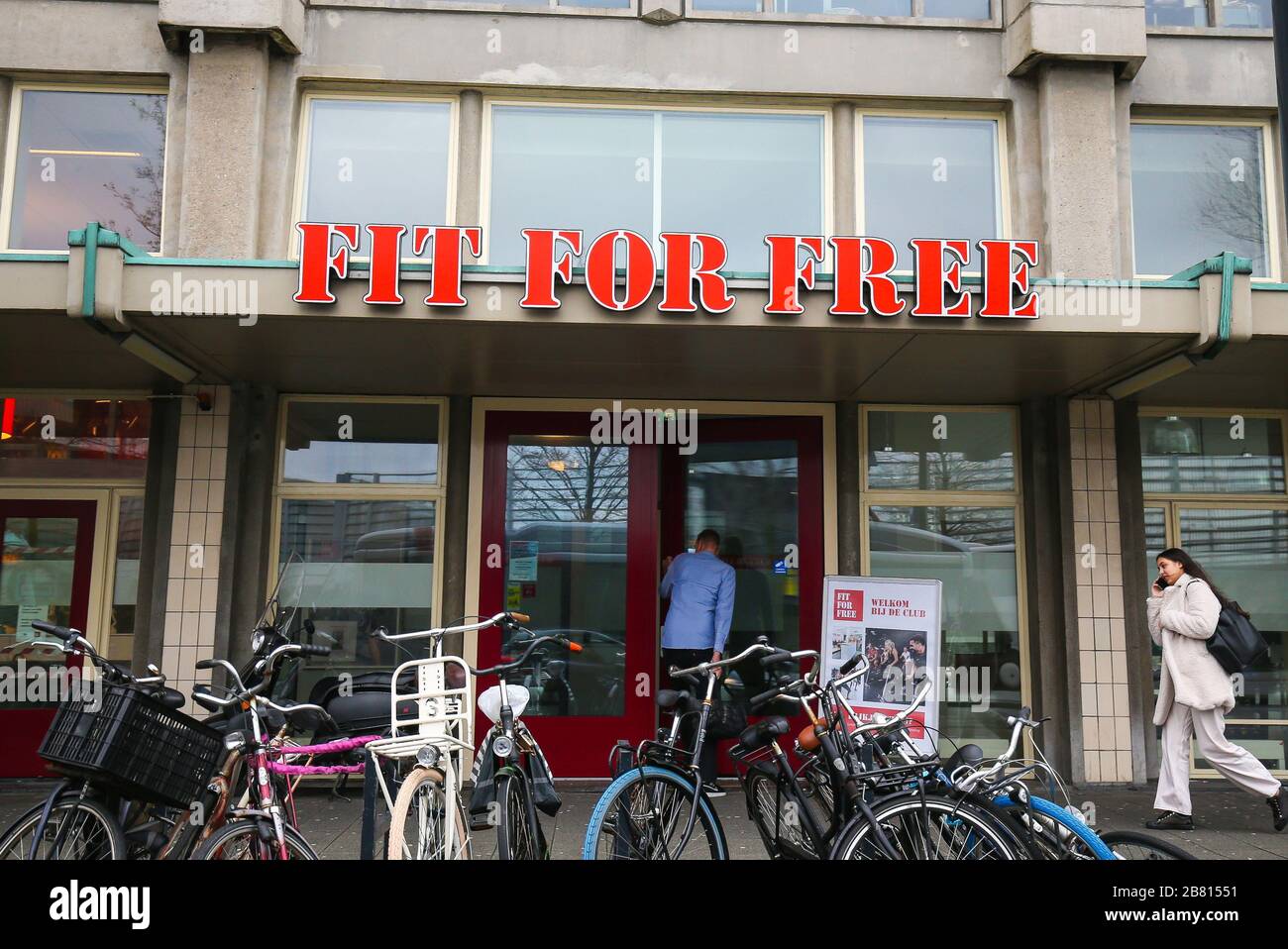 ROTTERDAM - Fit for free Stock Photo - Alamy