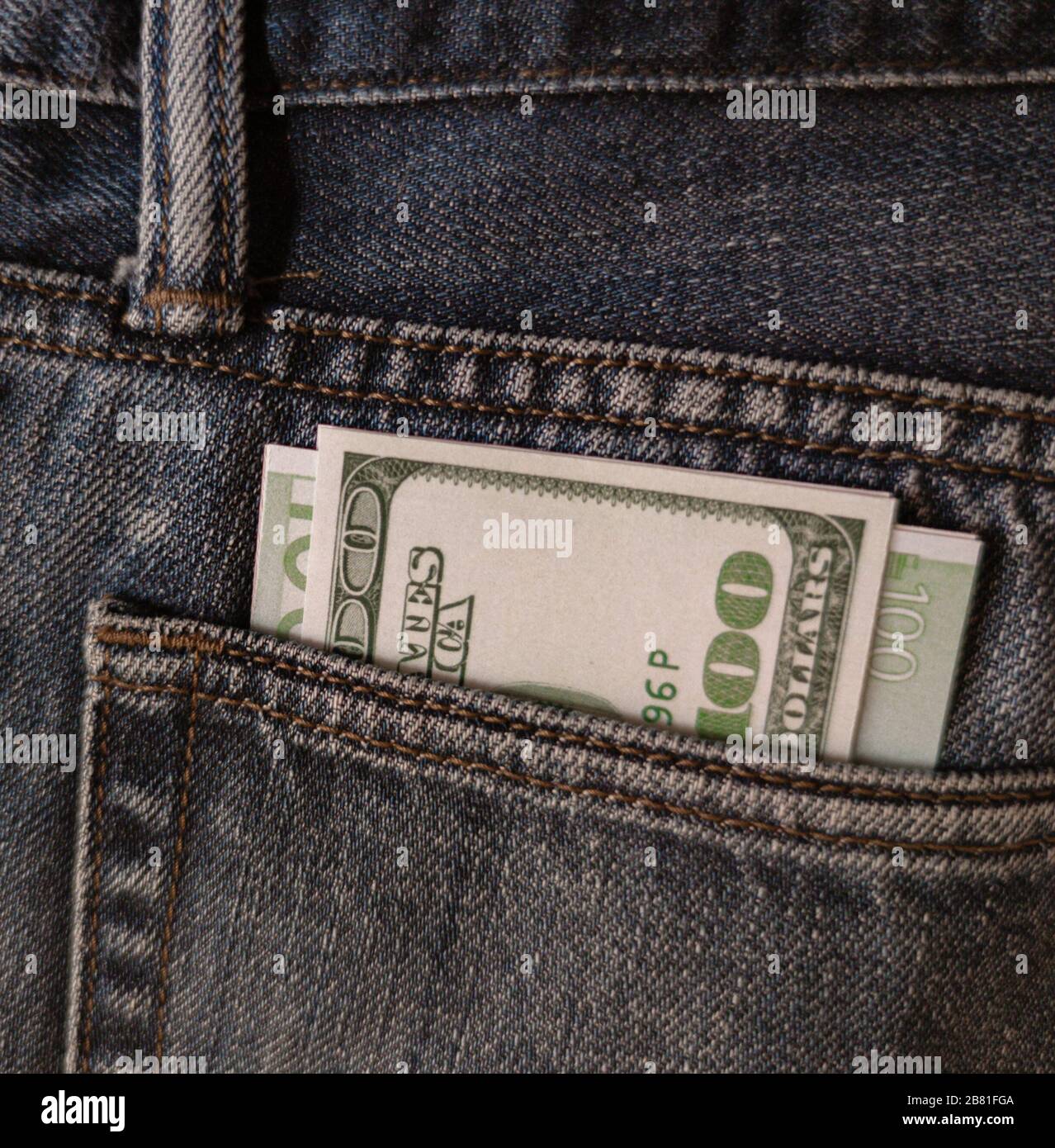100 Euro Banknote Back High Resolution Stock Photography and Images - Alamy