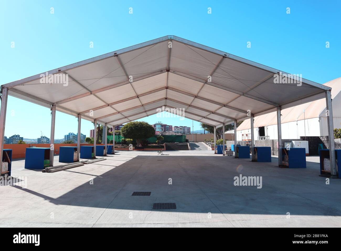 Empty event stand hi-res stock photography and images - Alamy