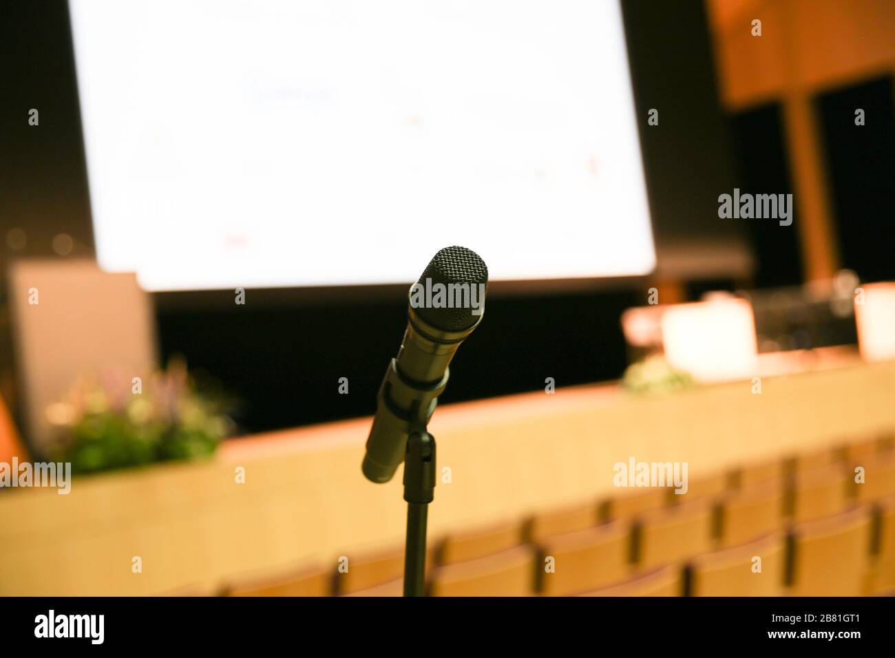 Rock singer at congress hi-res stock photography and images - Alamy