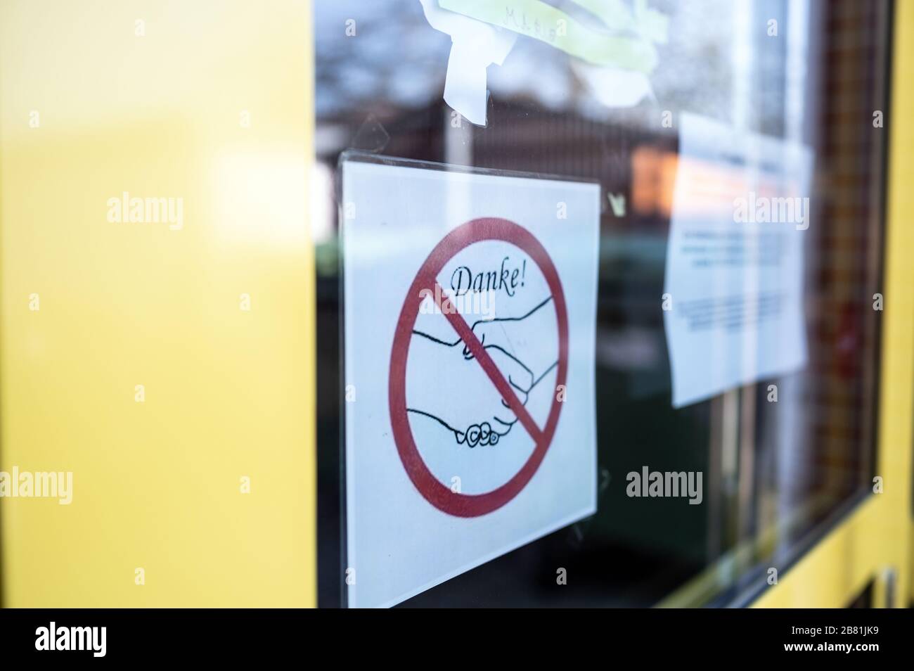 Orphaned door hi-res stock photography and images - Alamy