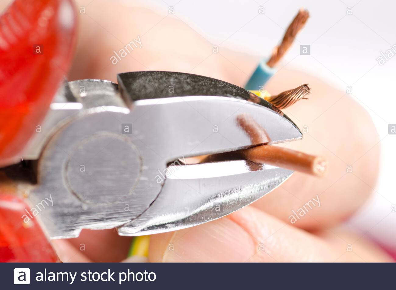 Wire Cutter Stock Photos & Wire Cutter Stock Images - Alamy