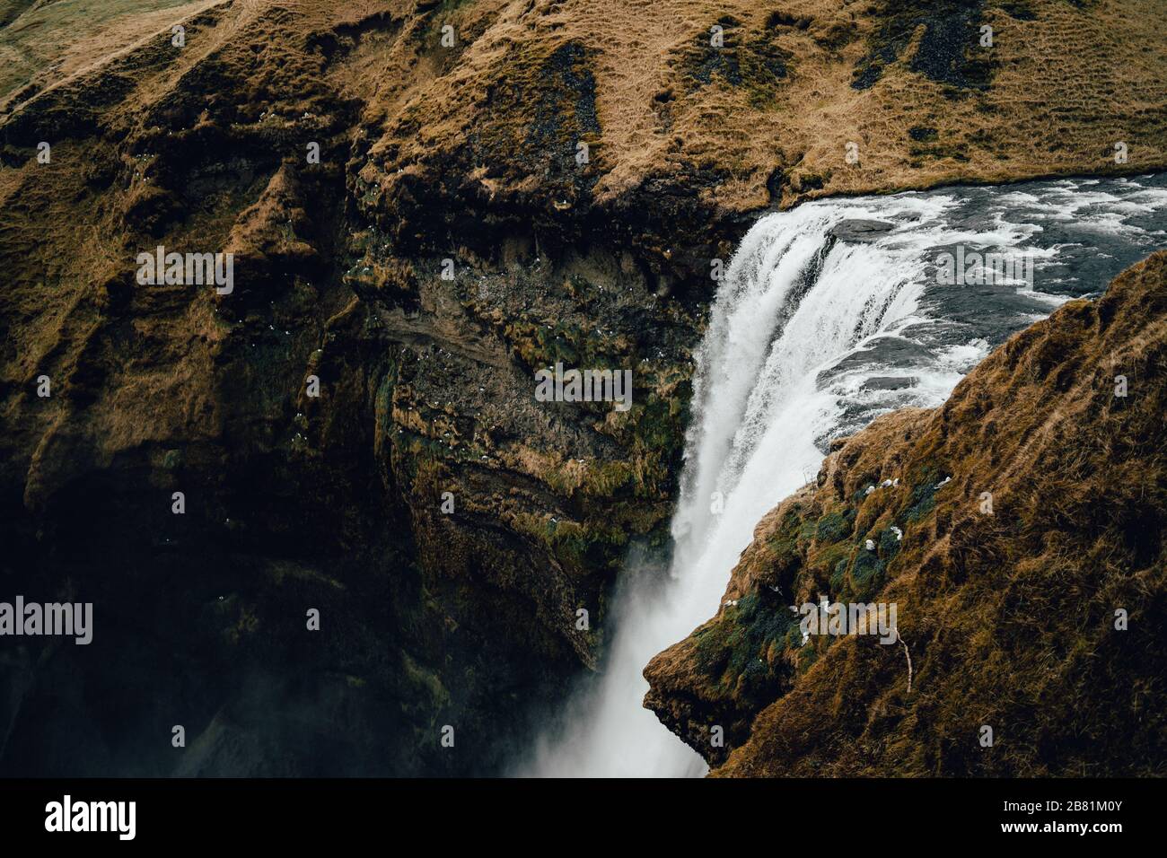 Close shot of most famous Iceland waterfall in autumn Skogafoss Stock ...