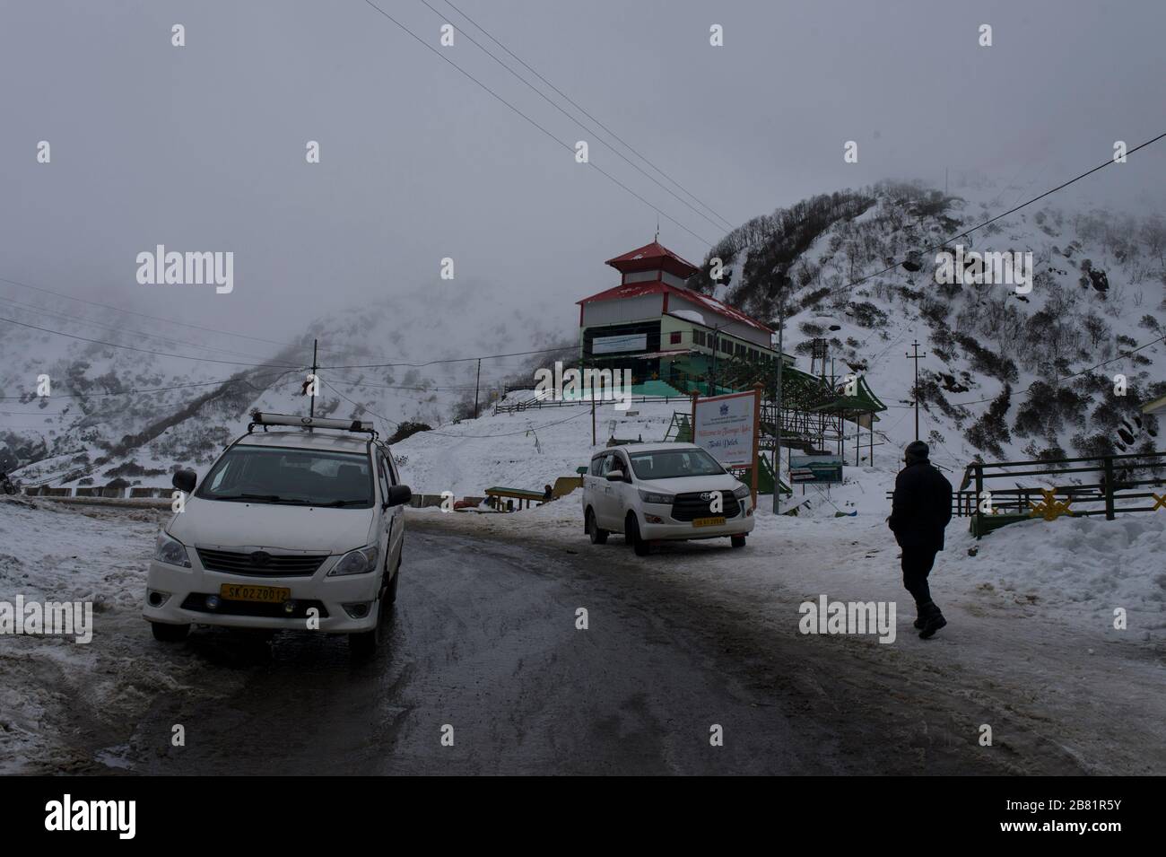 Tsomgo lake hi-res stock photography and images - Alamy