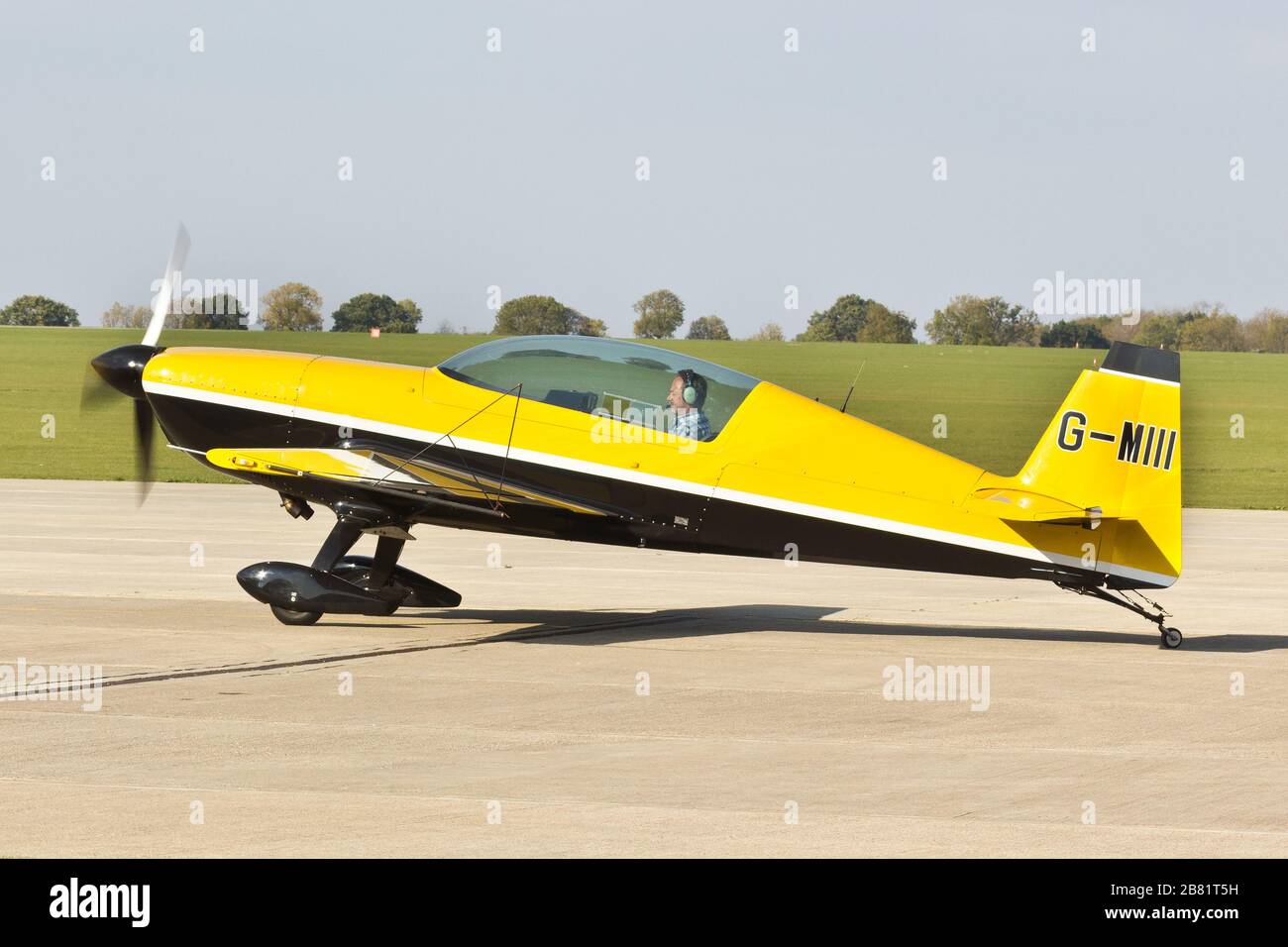 Extra 300 plane hi-res stock photography and images - Alamy