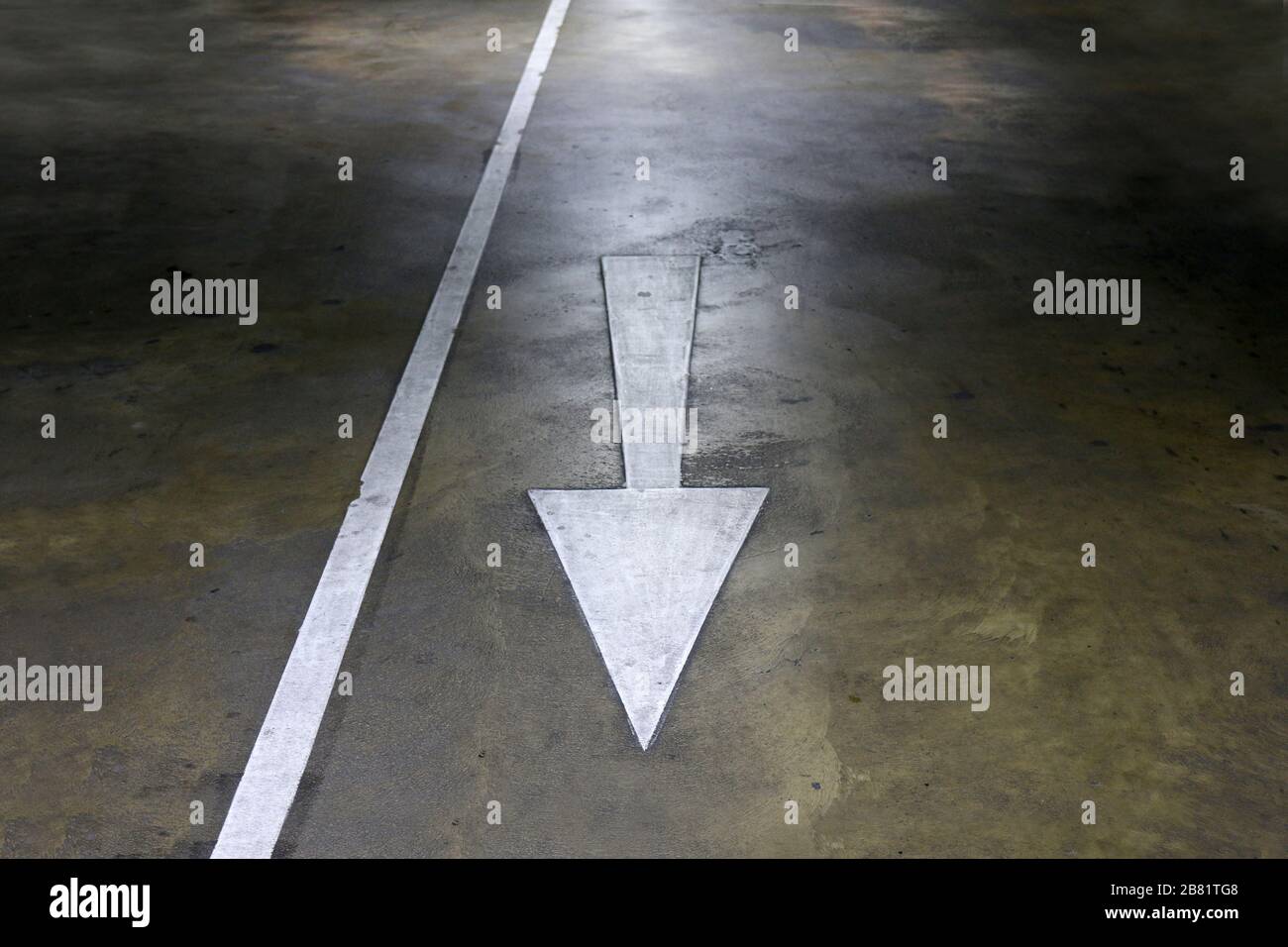 Parking garage with walkway hi-res stock photography and images - Alamy