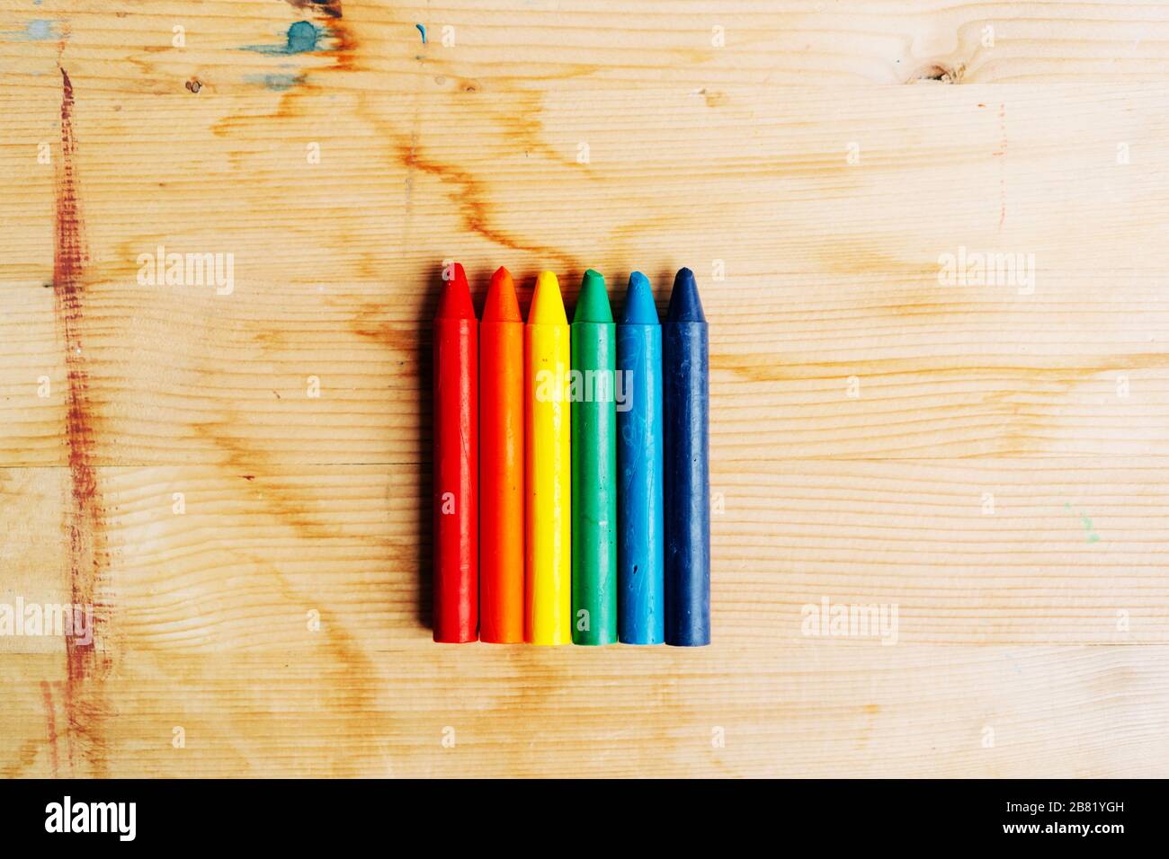 colored crayons rainbow Stock Photo - Alamy