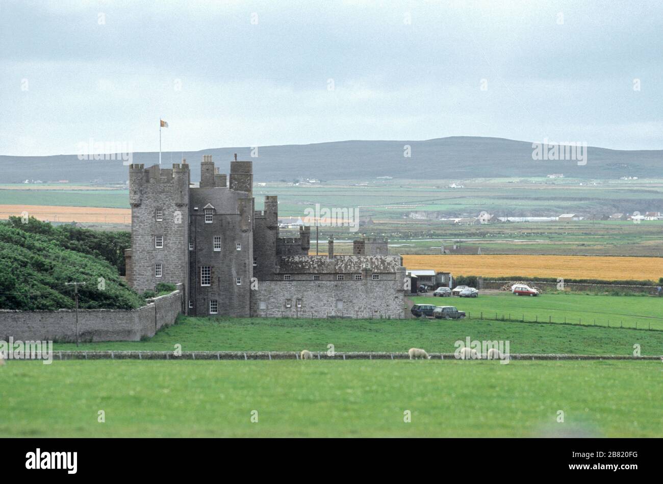 Former home of hm queen elizabeth hi-res stock photography and images ...