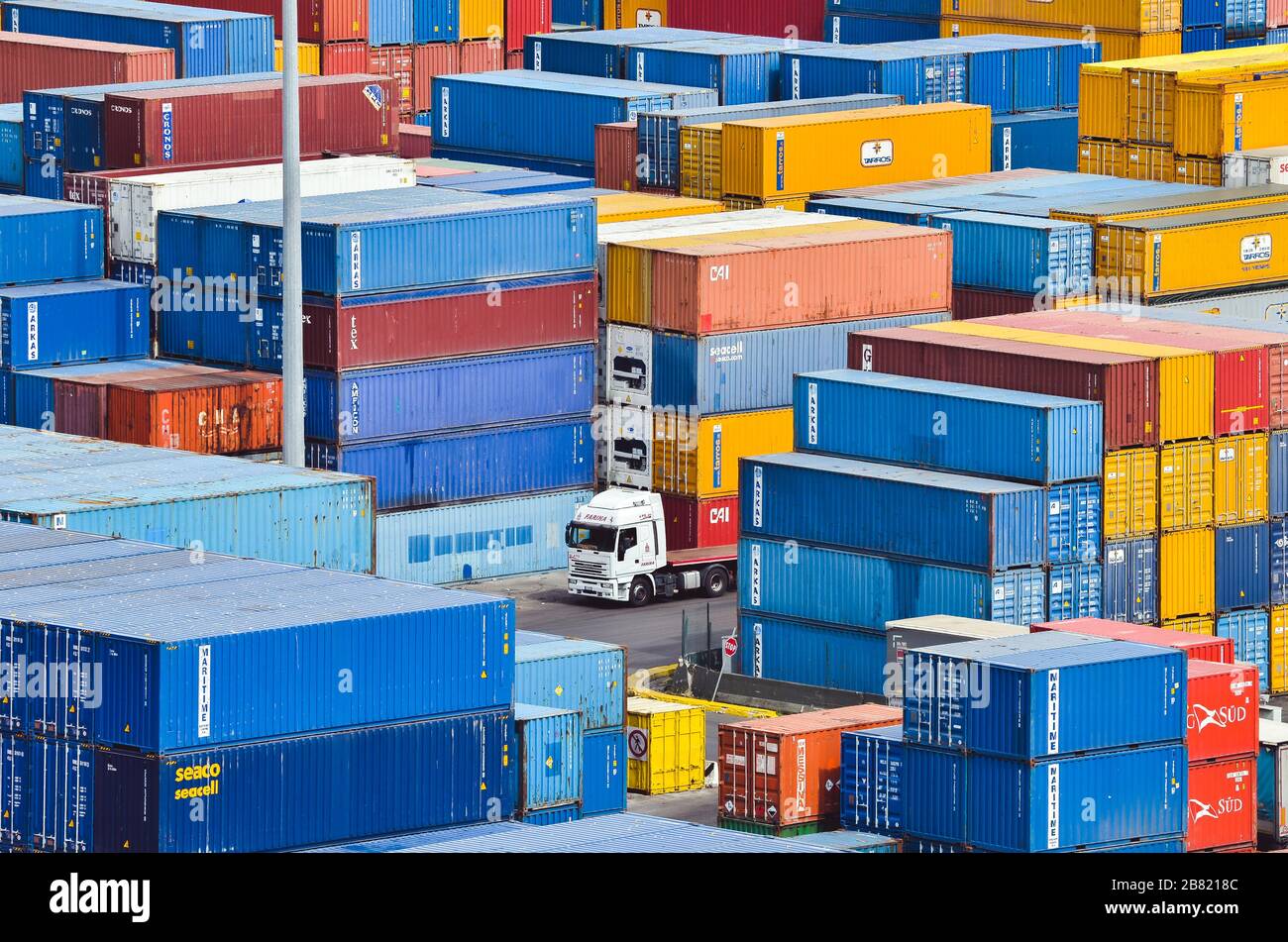 Piles of containers hi-res stock photography and images - Alamy