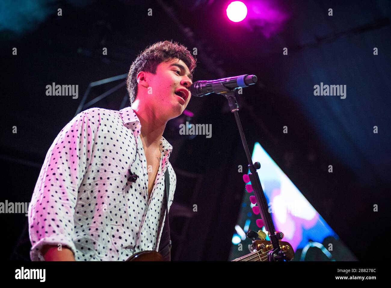 Calum Hood Singing
